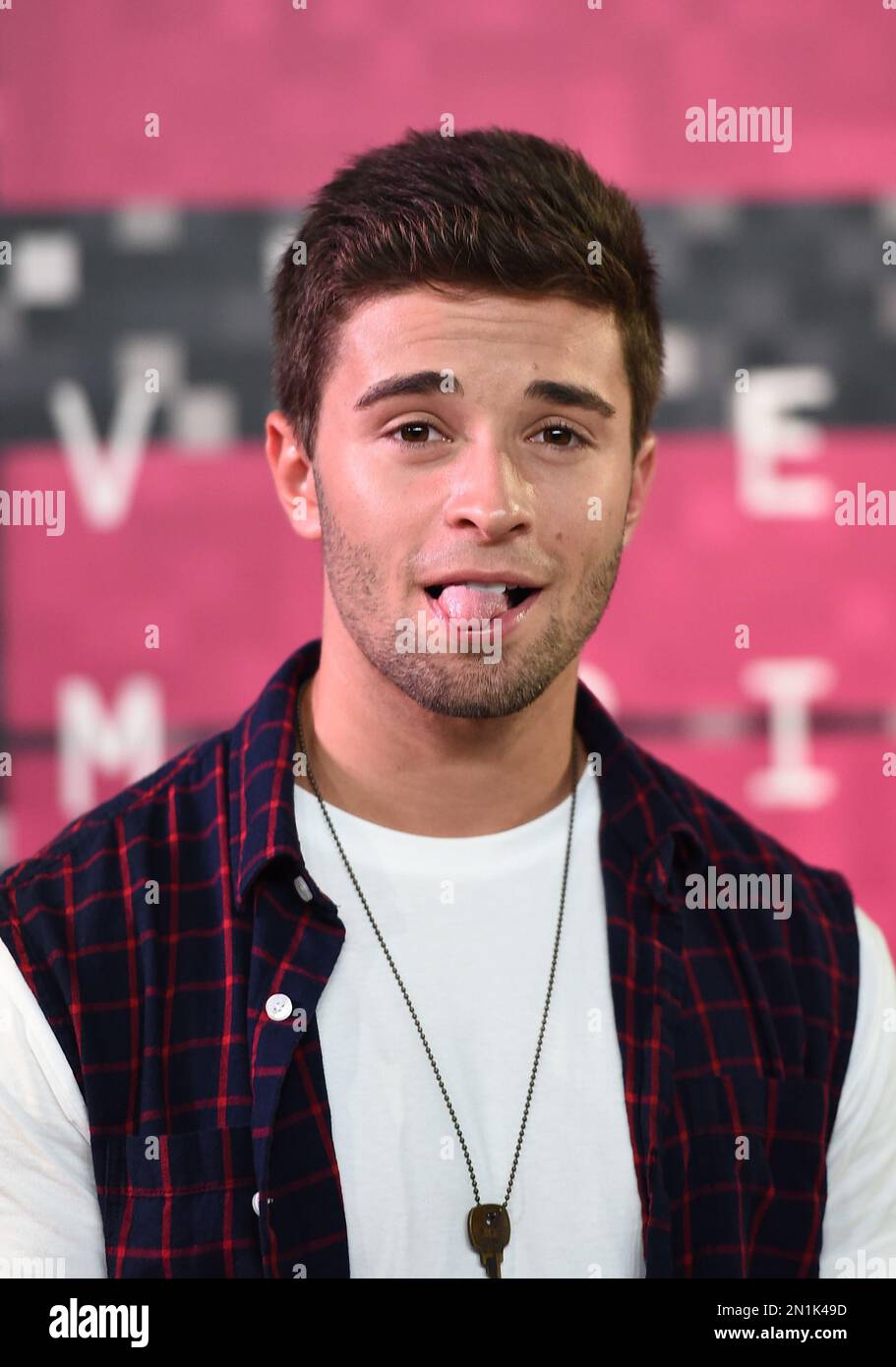 Jake Miller arrives at the MTV Video Music Awards at the Microsoft ...
