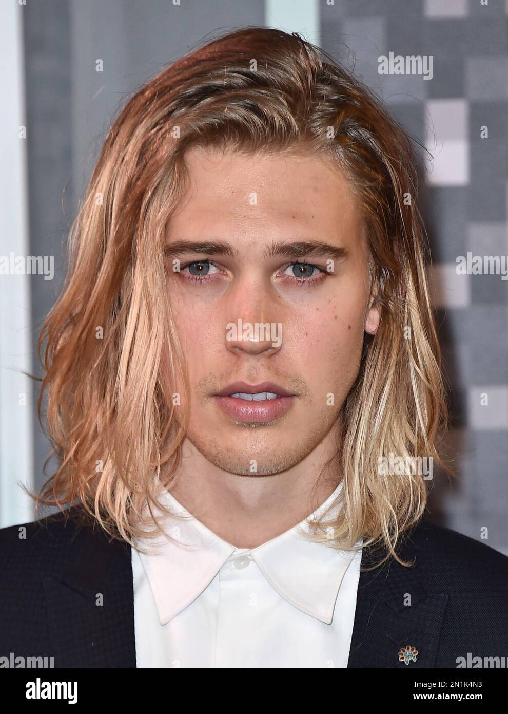 Austin Butler arrives at the MTV Video Music Awards at the Microsoft ...