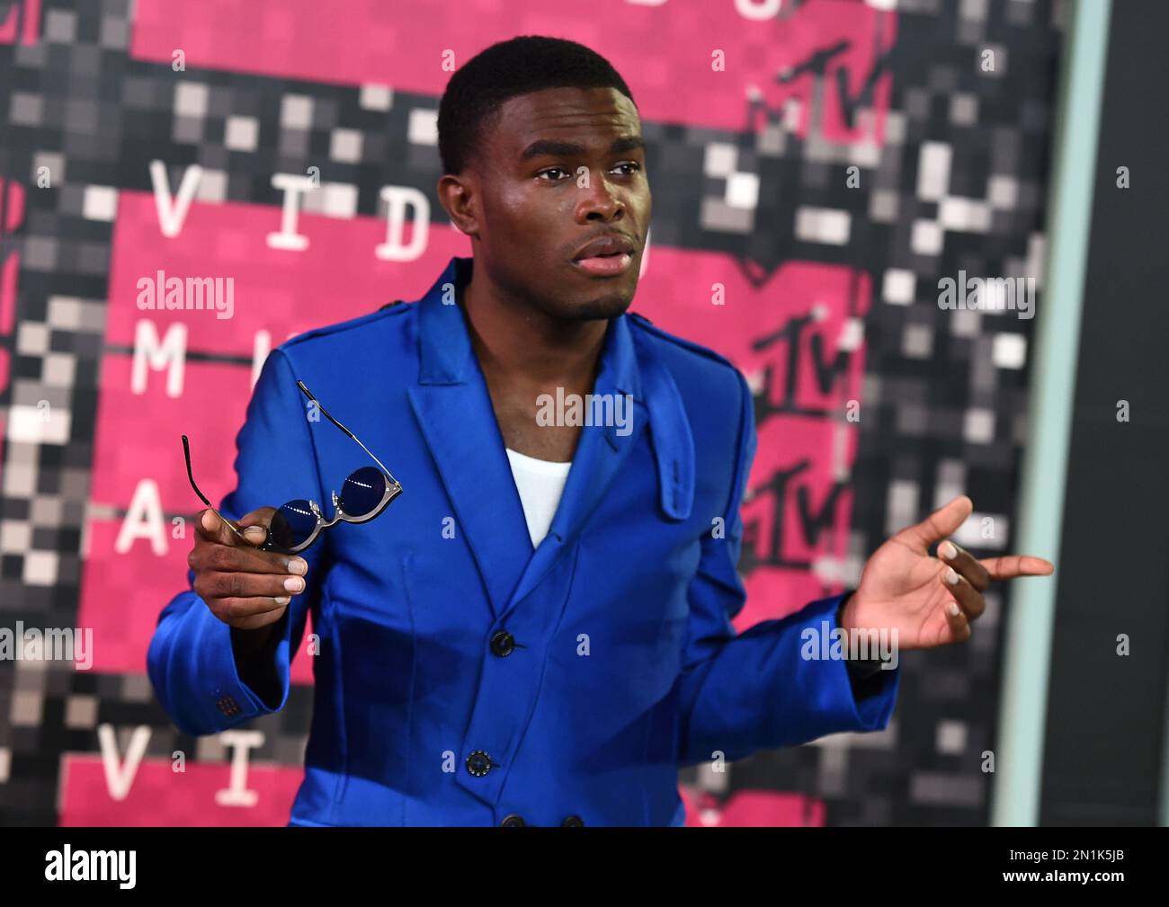OMI arrives at the MTV Video Music Awards at the Microsoft Theater on ...