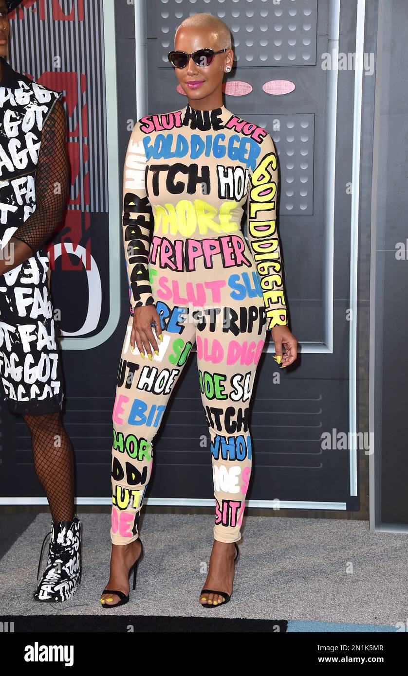 Amber Rose arrives at the MTV Video Music Awards at the Microsoft ...