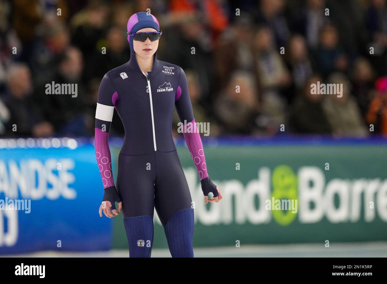 HEERENVEEN, NETHERLANDS - FEBRUARY 4: Amber Duizendstraal competing on ...