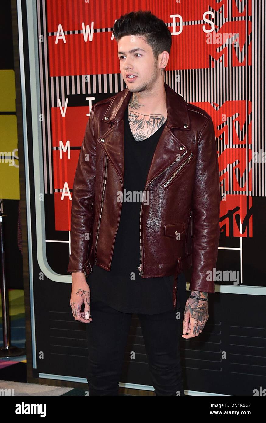 Travis Mills arrives at the MTV Video Music Awards at the Microsoft ...