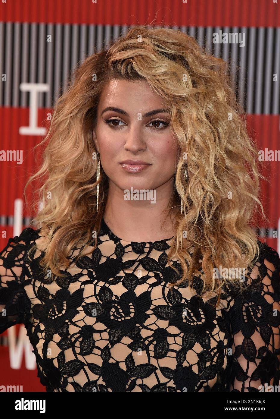 Tori Kelly arrives at the MTV Video Music Awards at the Microsoft ...