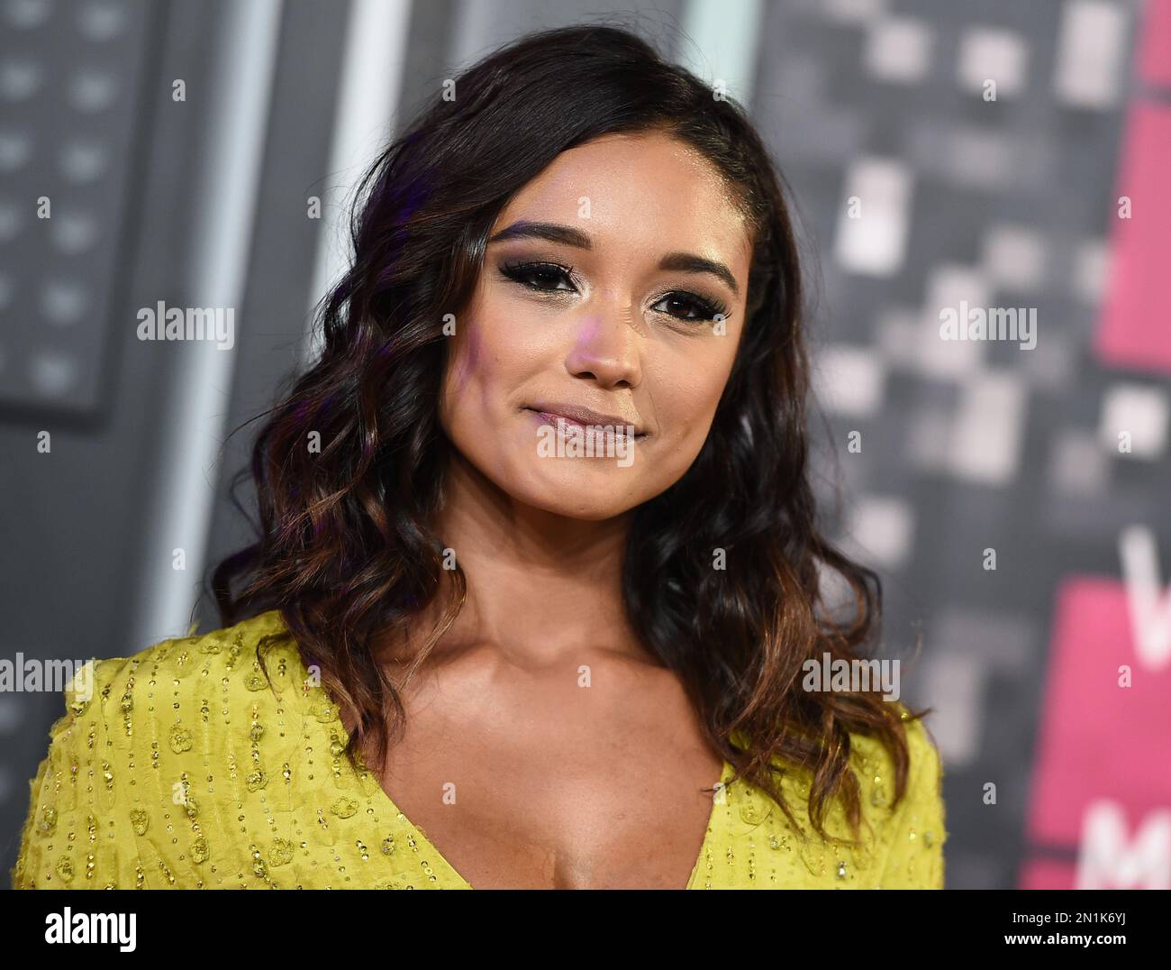 Rachel Smith arrives at the MTV Video Music Awards at the Microsoft ...