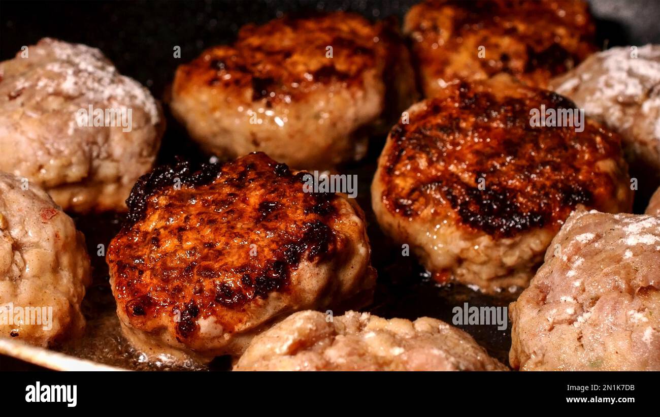 Close up sizzling minced meat hi-res stock photography and images - Alamy