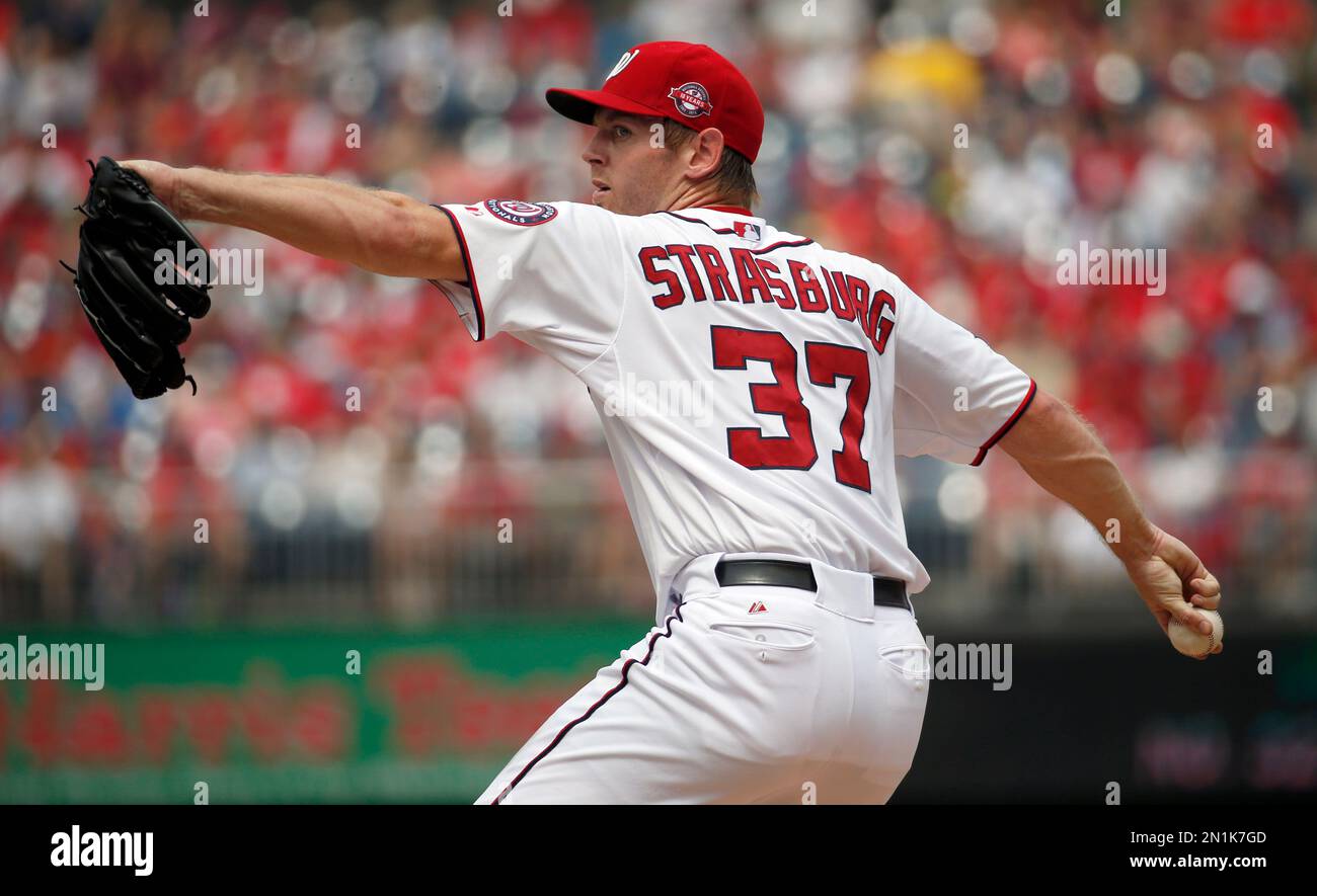 Washington Nationals starting pitcher Stephen Strasburg throws during ...