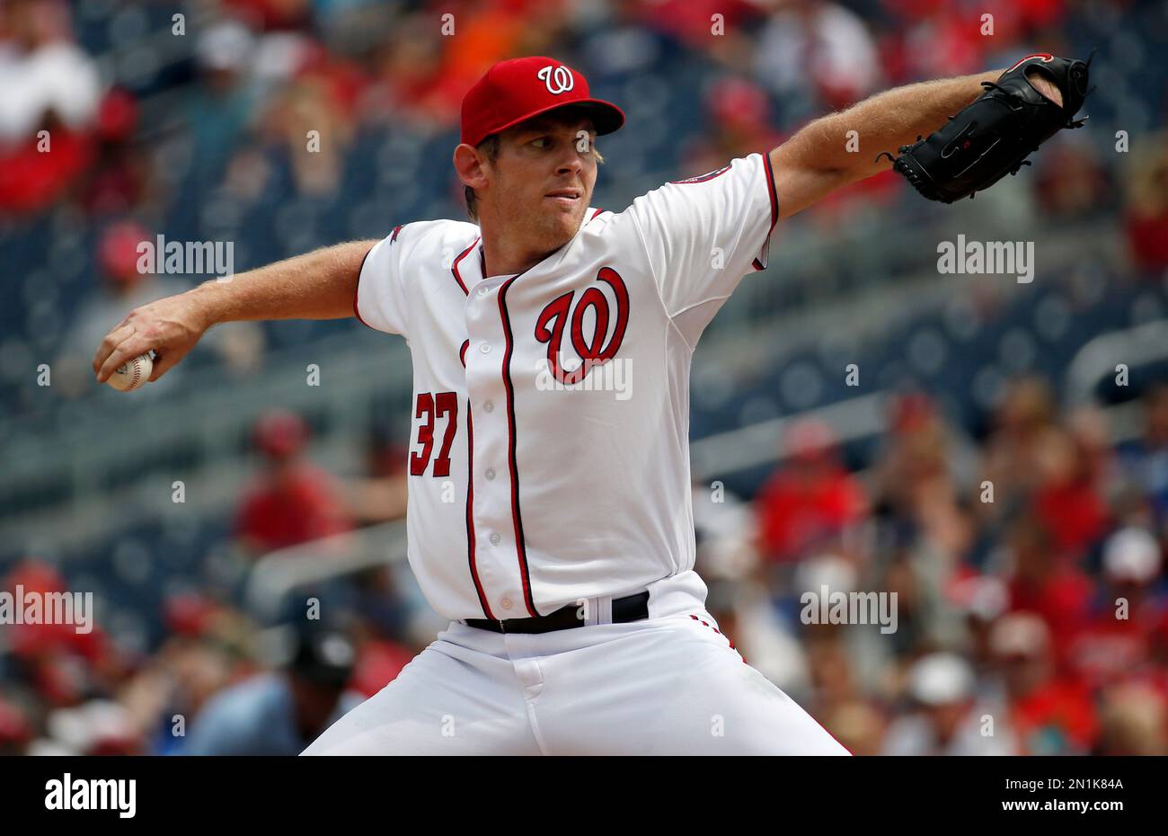 Washington Nationals starting pitcher Stephen Strasburg throws during ...