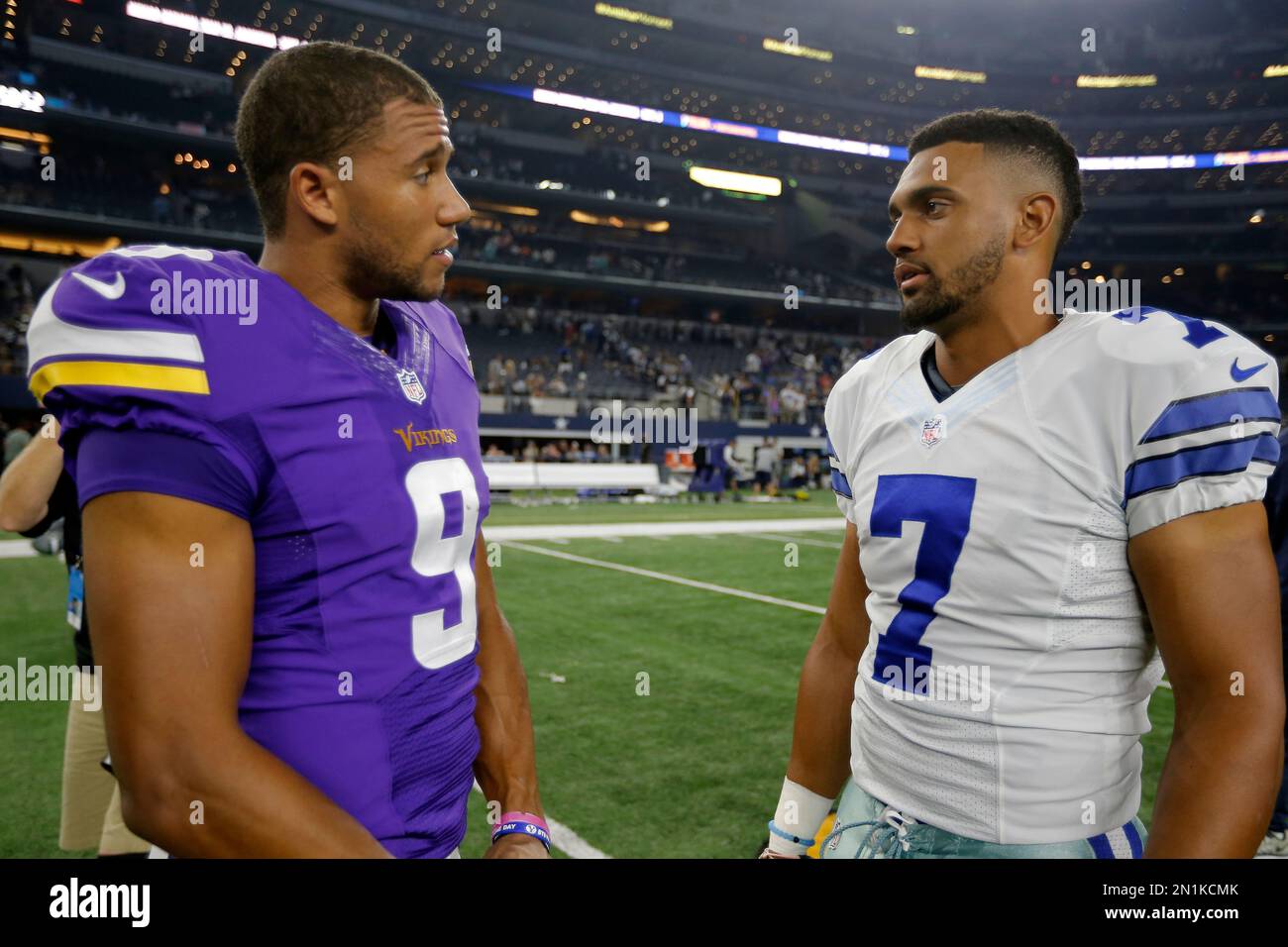 Minnesota Vikings wide receiver Jordan Leslie (9) and Dallas Cowboys ...