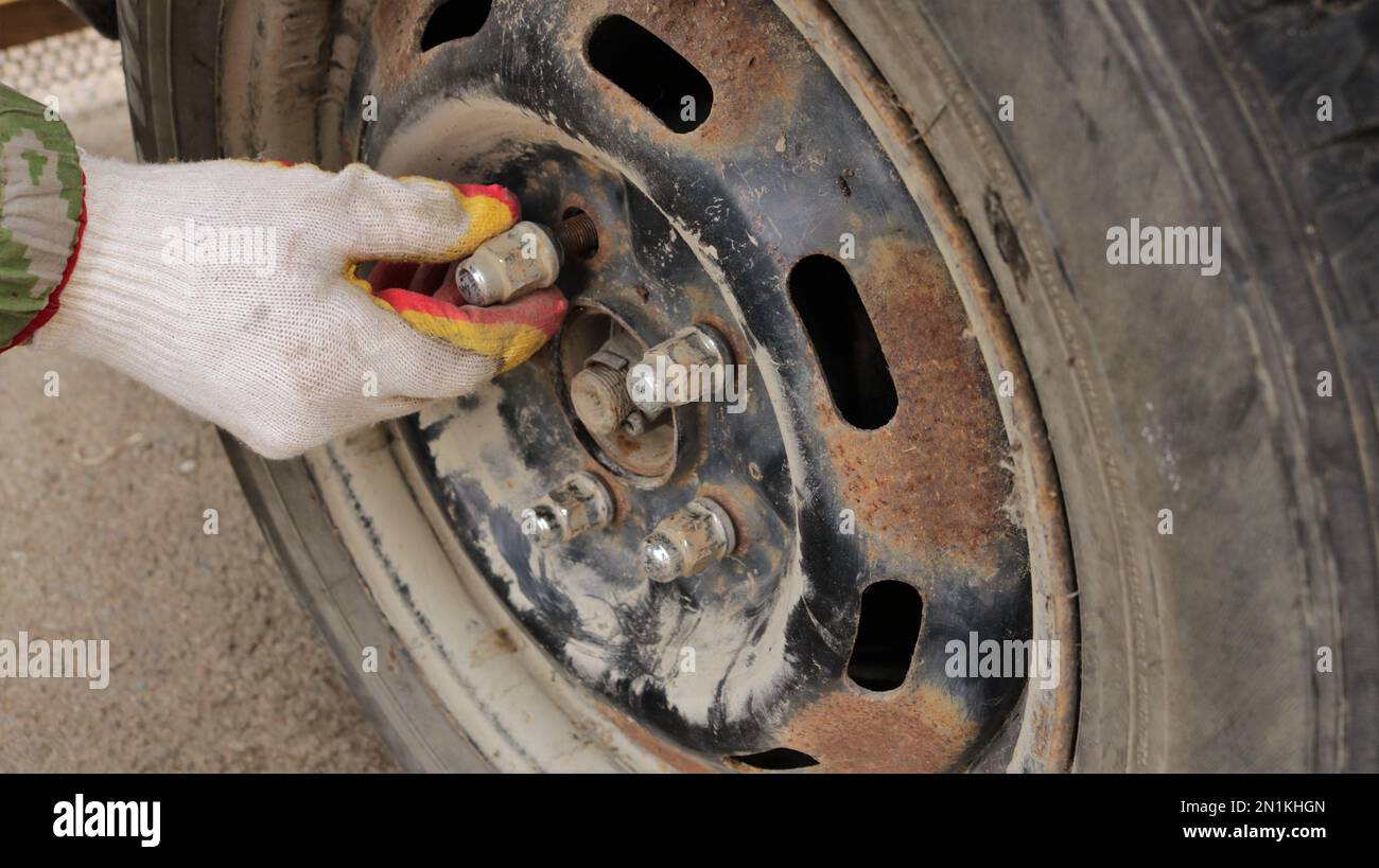 Stud bolt and nut hi-res stock photography and images - Alamy