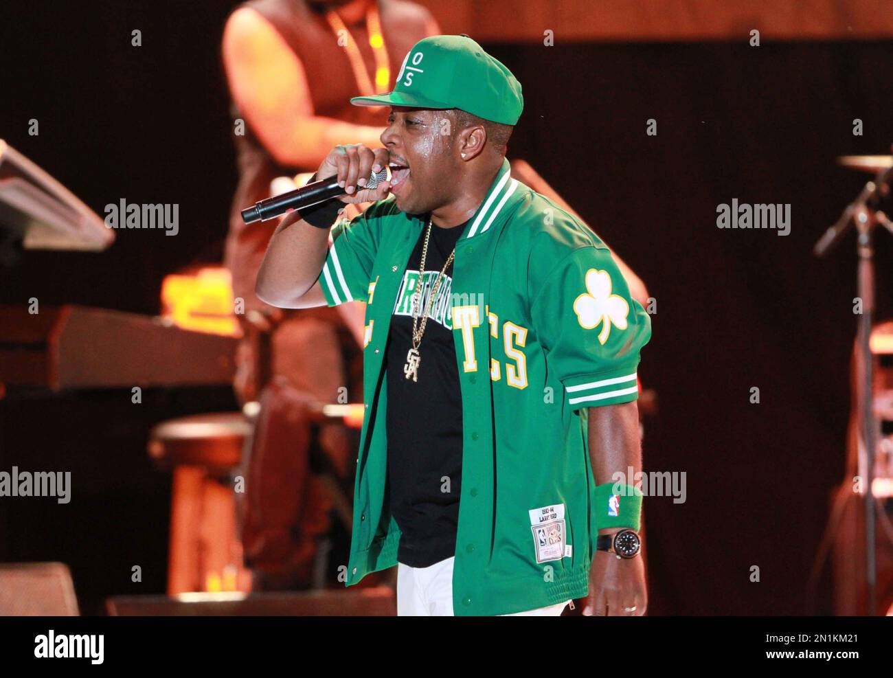 Michael Bivins with Bell Biv DeVoe performs as the opener for Boyz II ...