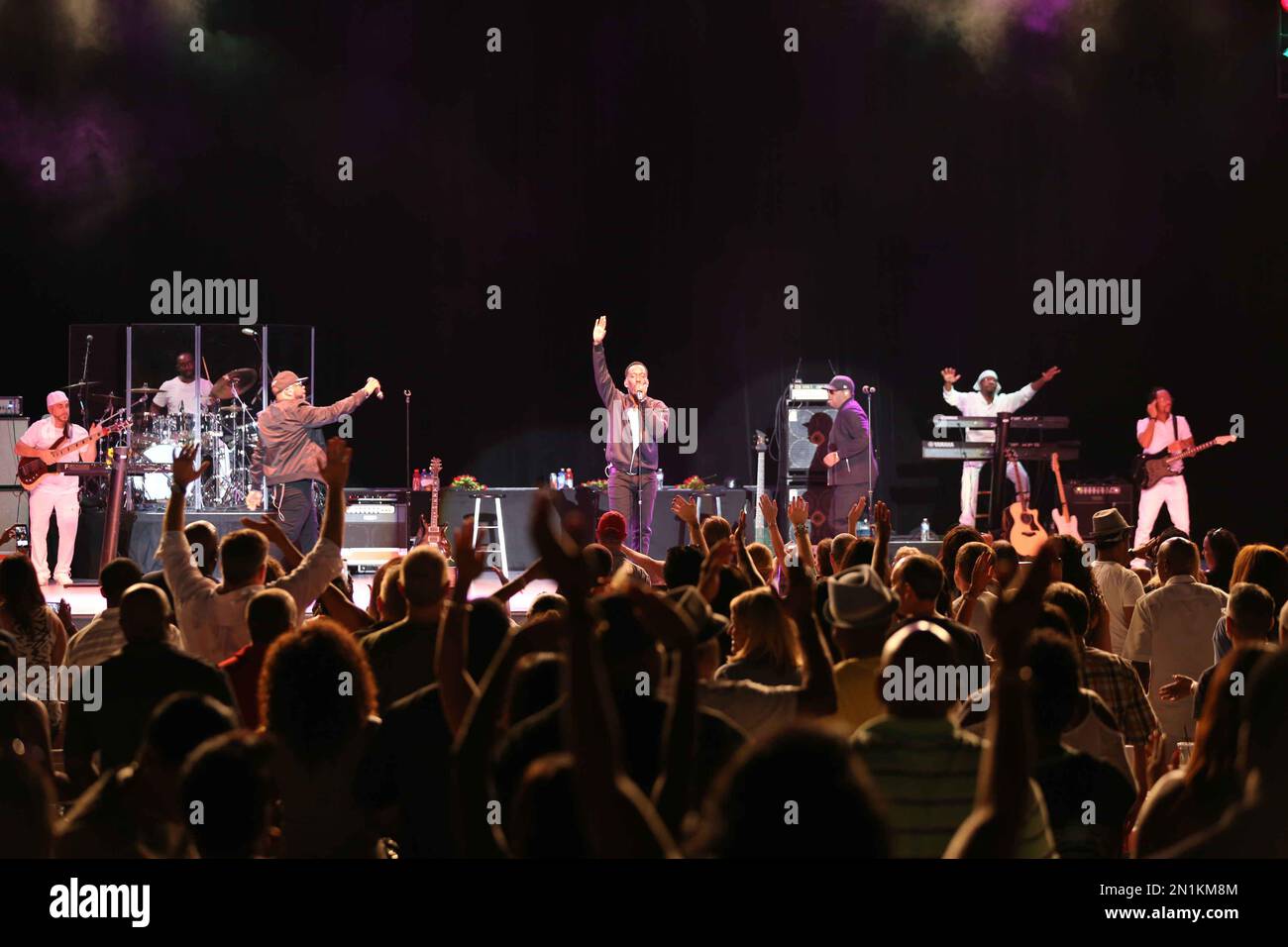 Nathan Morris, Shawn Stockman and Wanya Morris with Boyz II Men ...