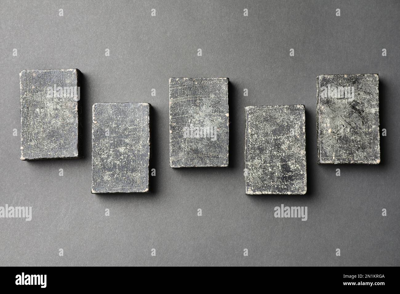 Block black tar on hi-res stock photography and images - Alamy