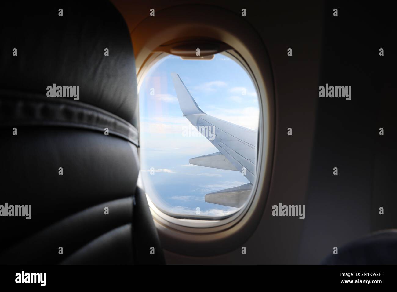 View ground through window airplane hi-res stock photography and images ...