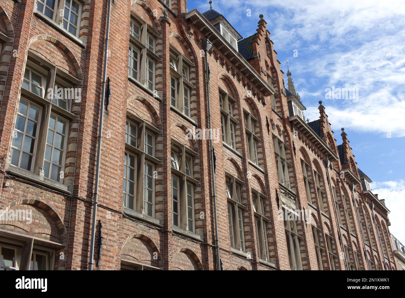 Flemish style medieval buildings hi-res stock photography and images ...