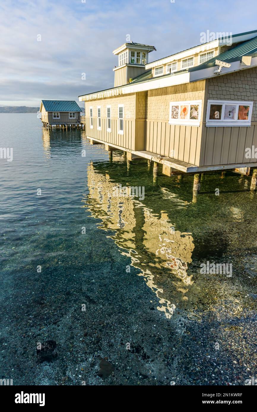 Buildings on pier hi-res stock photography and images - Alamy