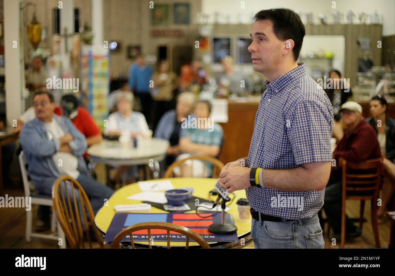 Republican presidential candidate Wisconsin Gov. Scott Walker speaks ...