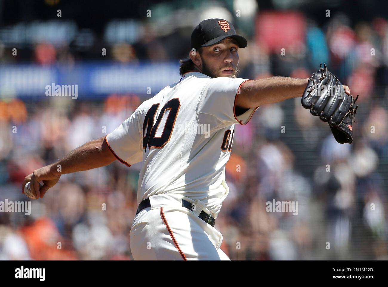 San Francisco Giants pitcher Madison Bumgarner (40) throws against the ...