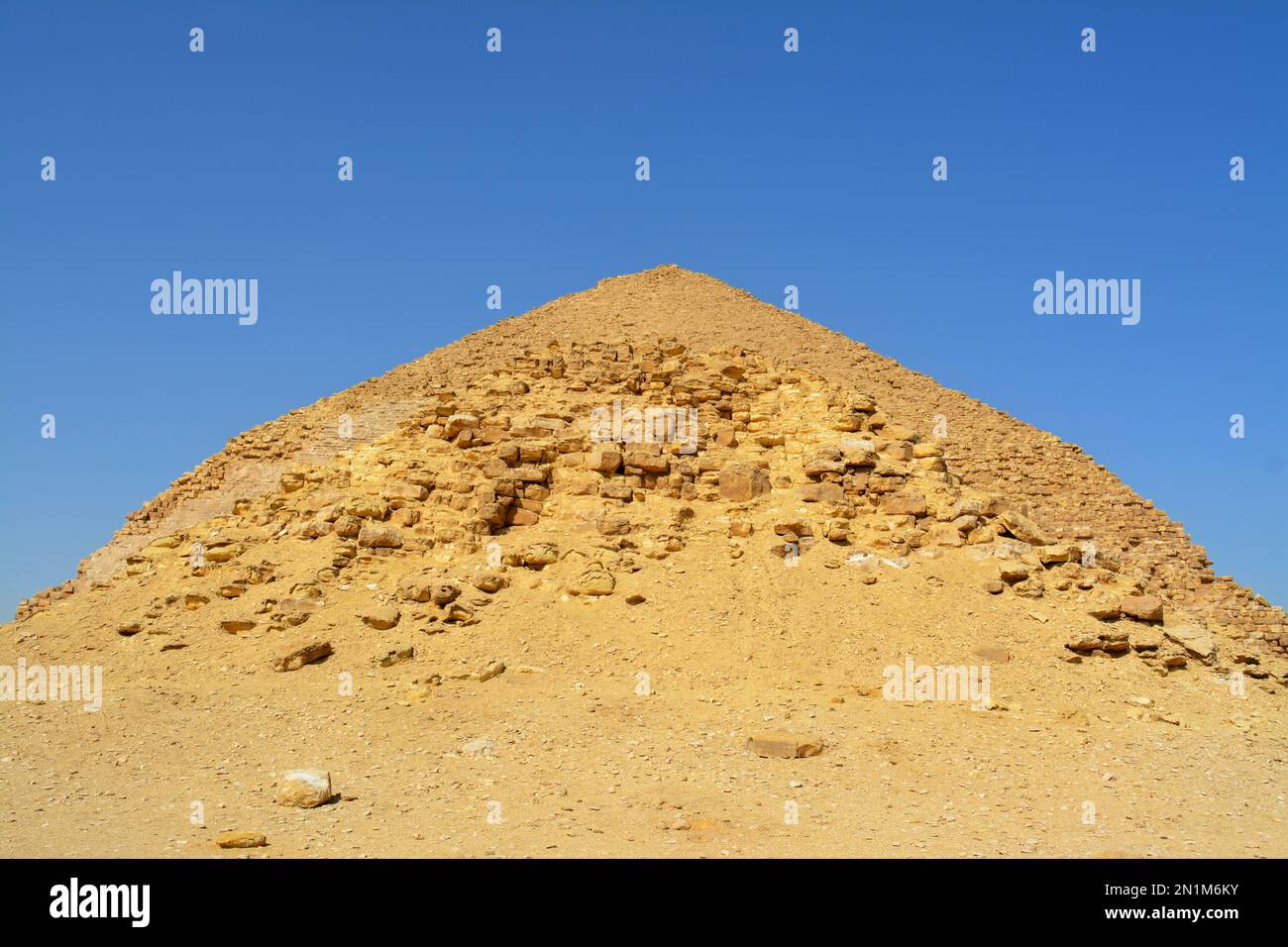 Egyptian ruin satellite hi-res stock photography and images - Alamy