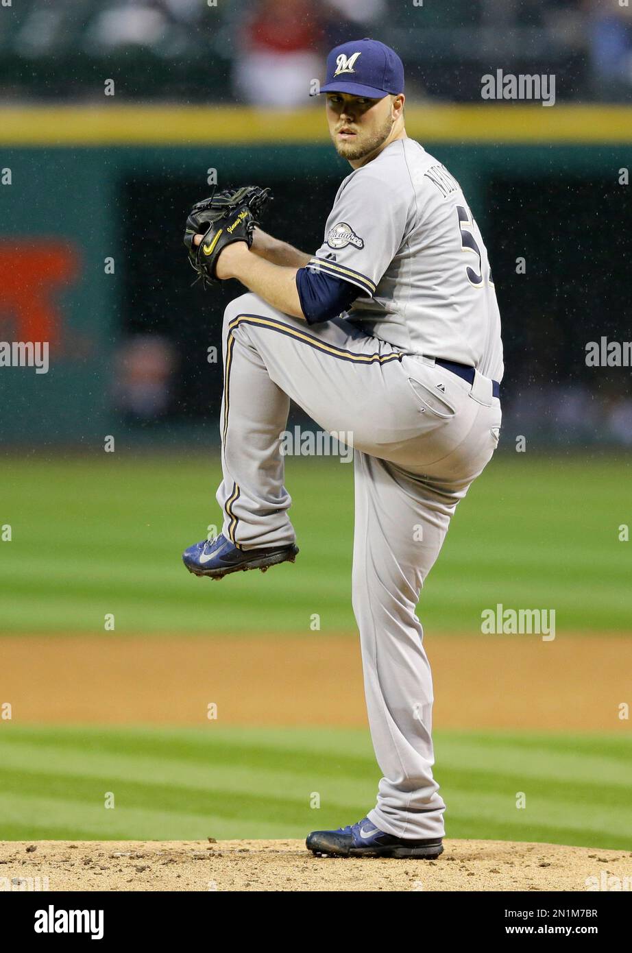 Milwaukee Brewers starting pitcher Jimmy Nelson delivers in the first ...