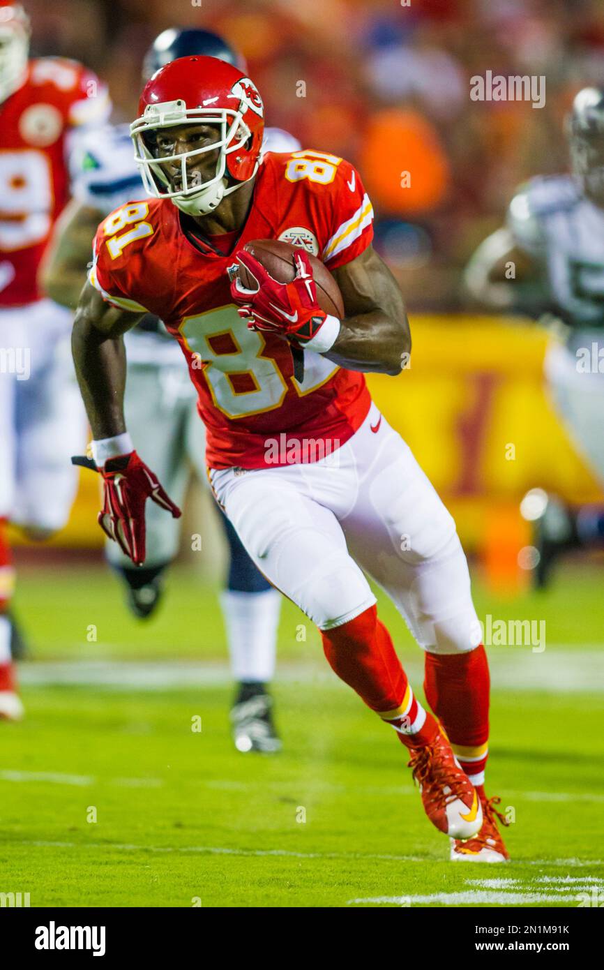 Kansas City Chiefs wide receiver Jason Avant (81) runs down field ...