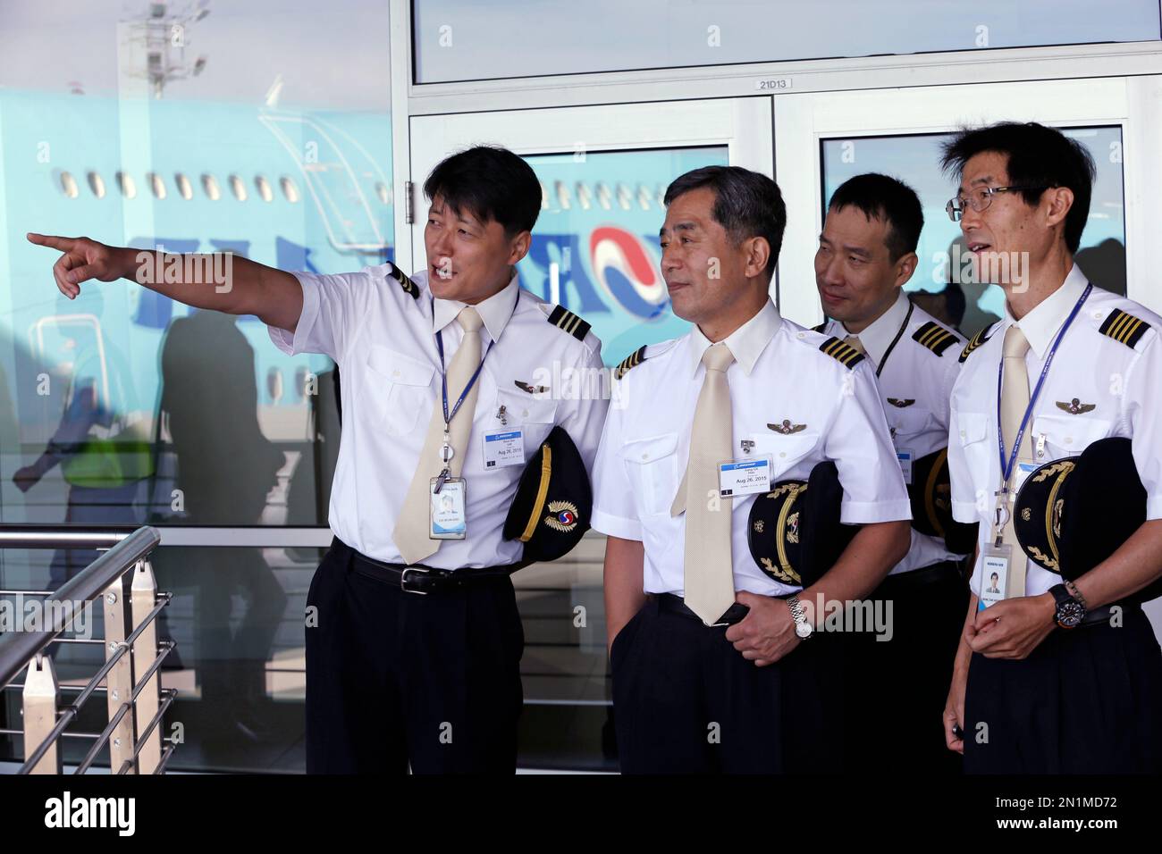 Korean Air pilots Keun Soo Lee, left, chief pilot Sang Gil Han, Su ...