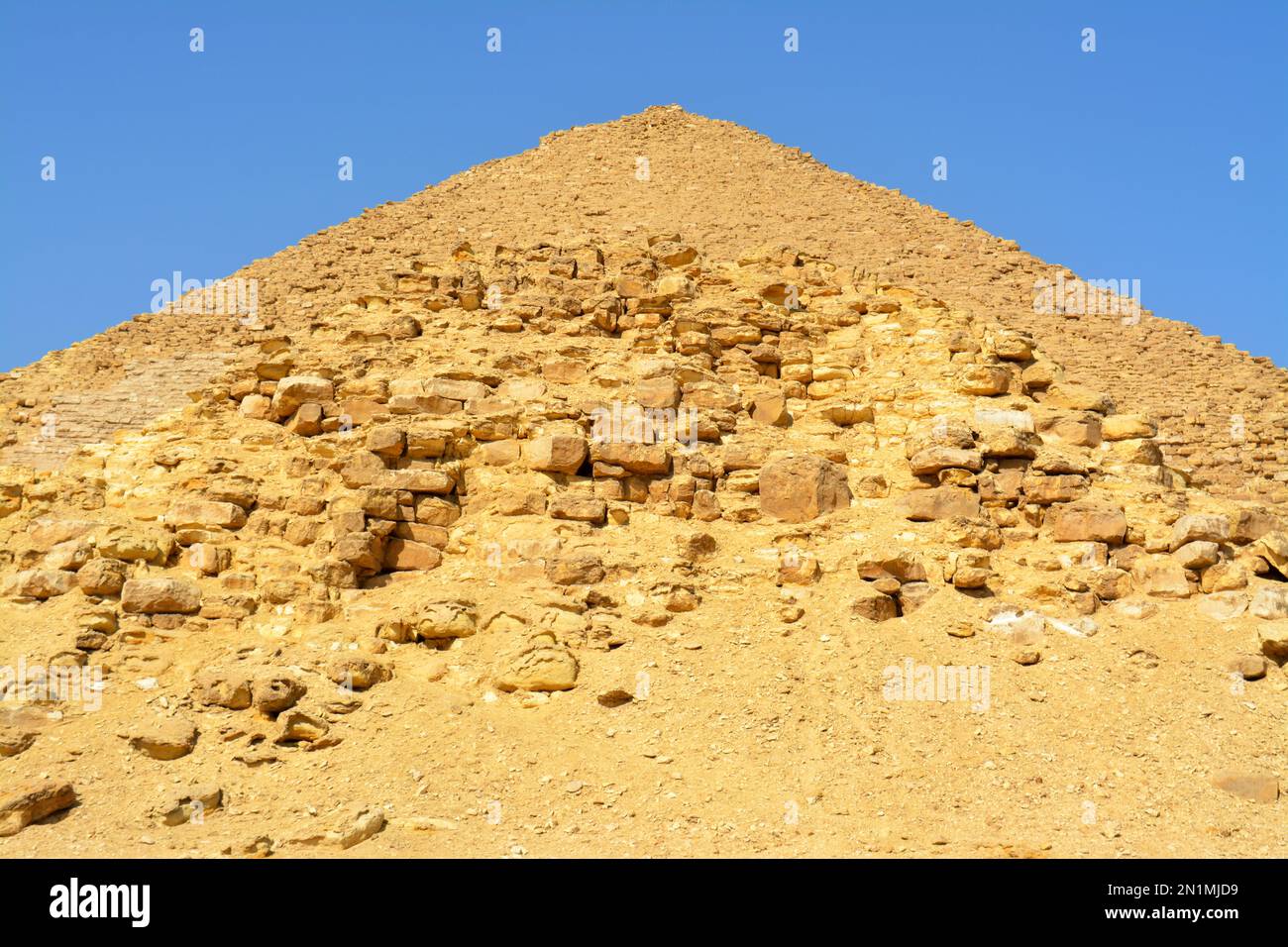 The satellite and the bent pyramids, Satellite one is located 55 meters ...