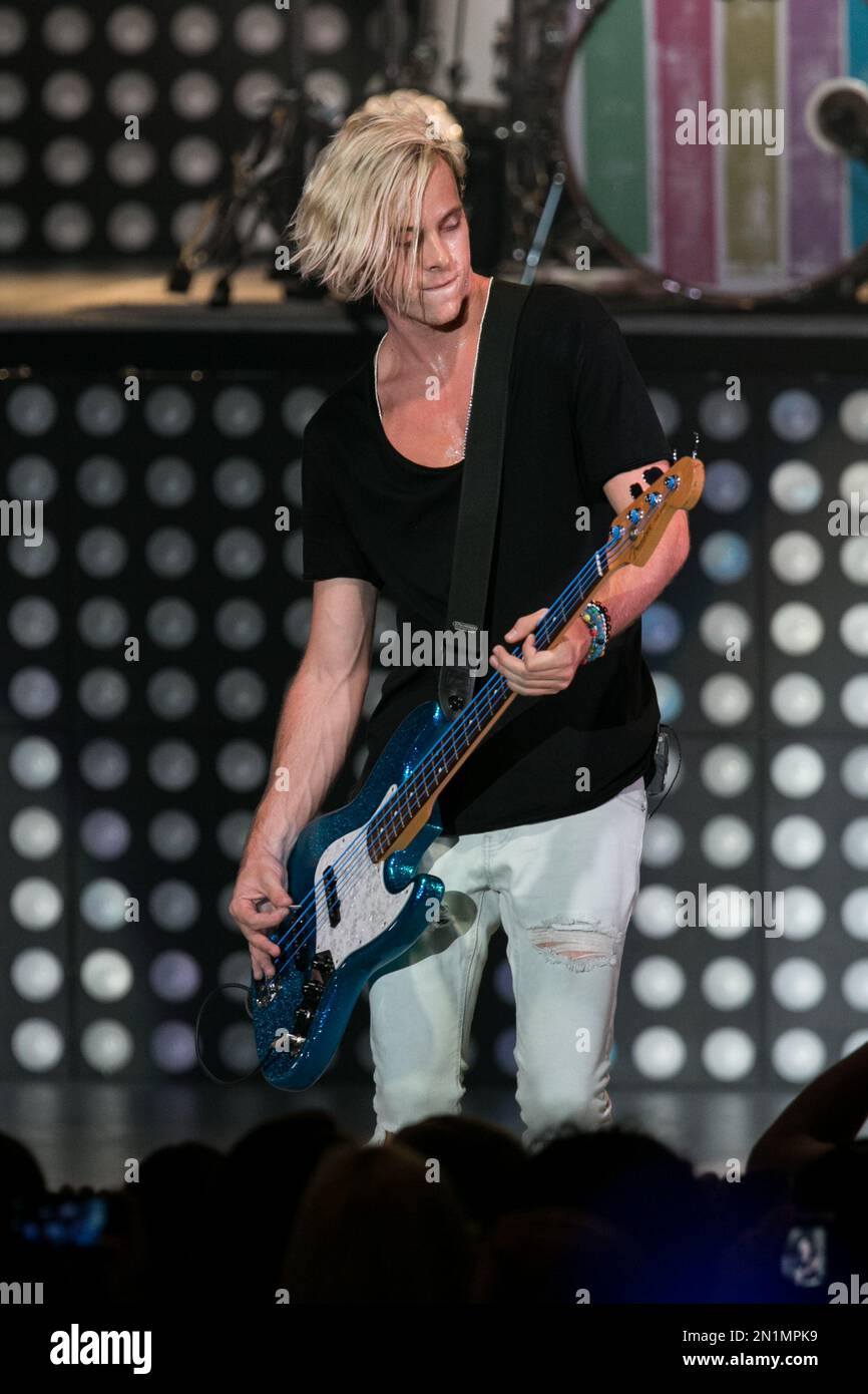 Riker Lynch Bass