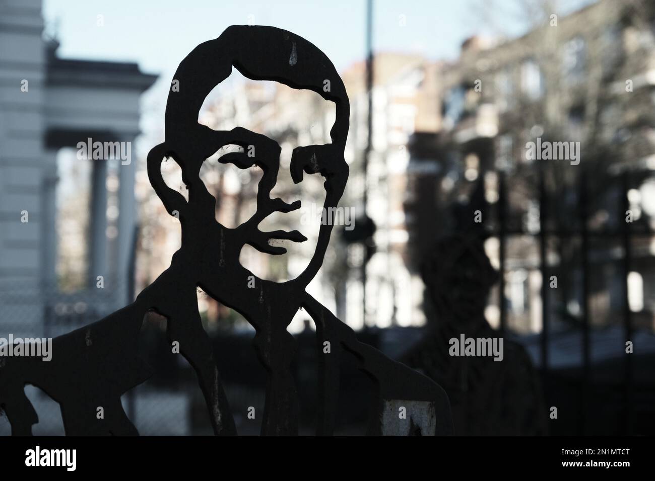 Alan turing sculpture hi-res stock photography and images - Alamy
