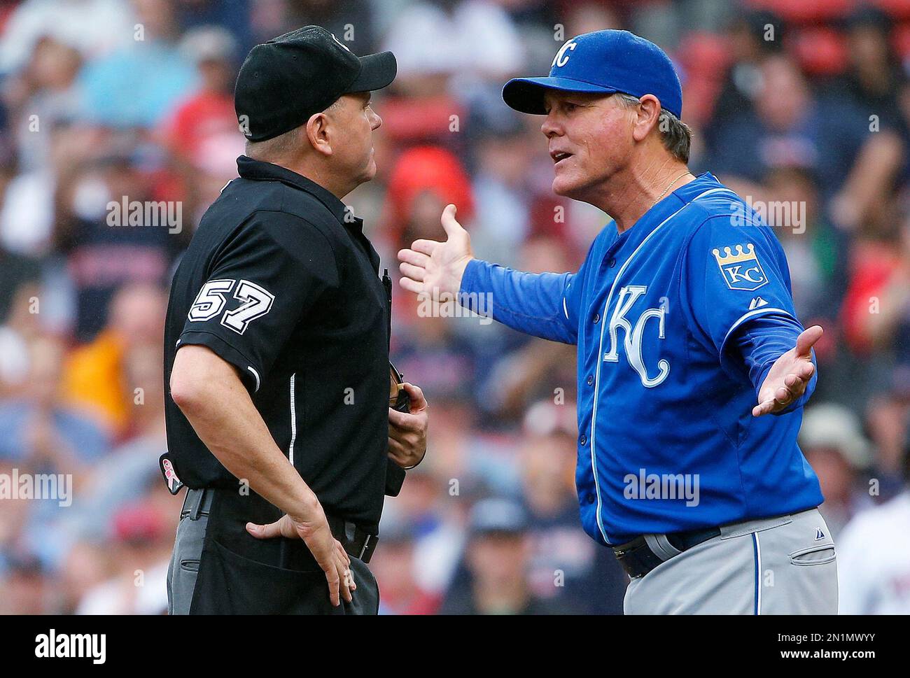 Kansas City Royals manager Ned Yost argues with umpire Mike Everitt (57 ...