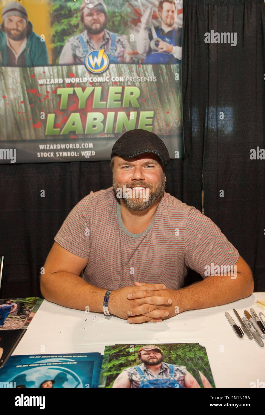 Tyler Labine appears at the Wizard World Chicago Comic-Con on Saturday ...