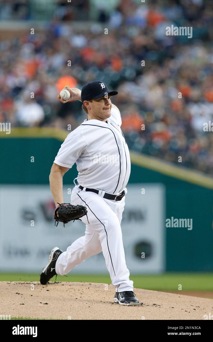 Detroit Tigers pitcher Randy Wolf delivers against the Texas Rangers ...