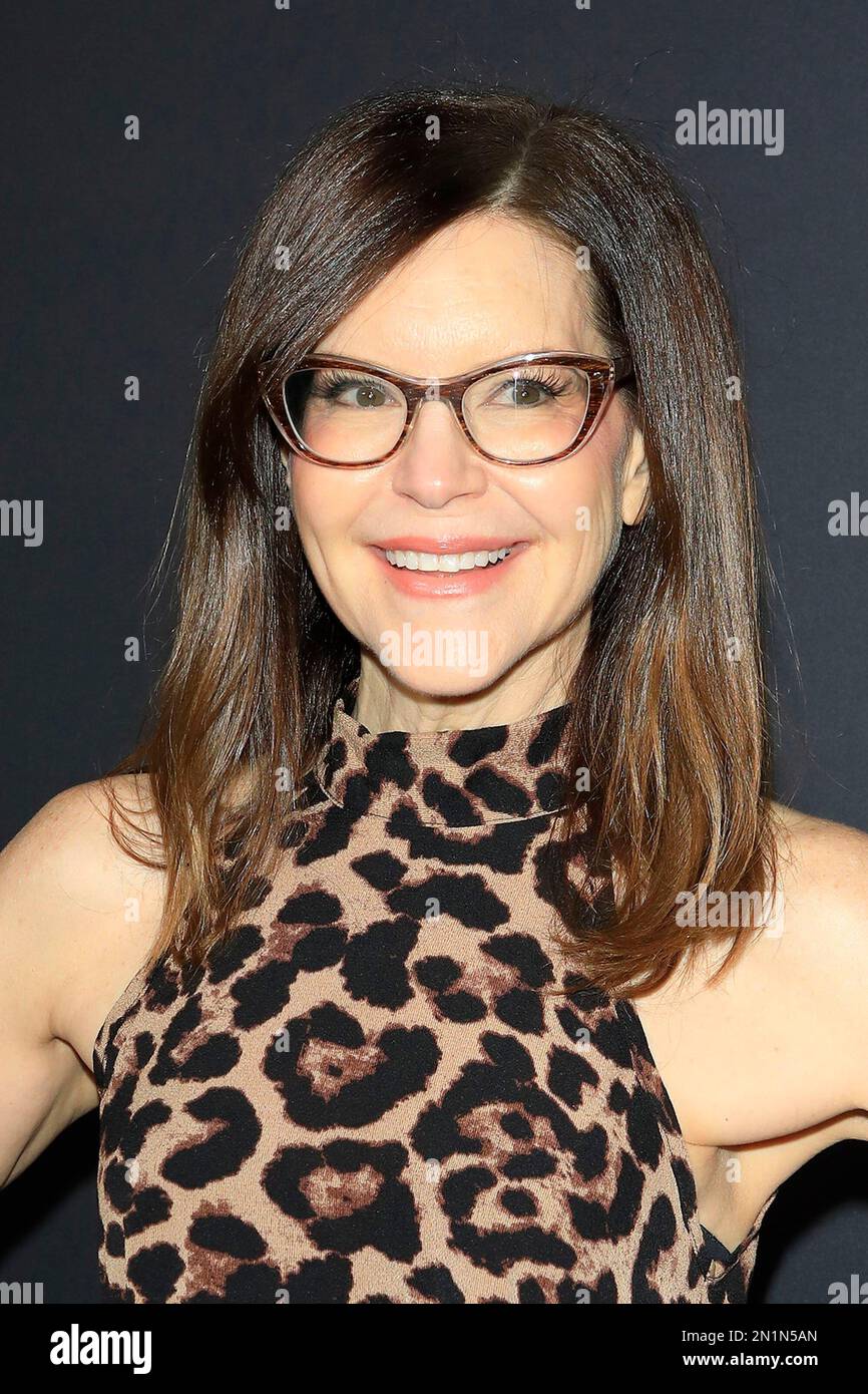 Los Angeles, CA. 5th Feb, 2023. Lisa Loeb at arrivals for Universal ...