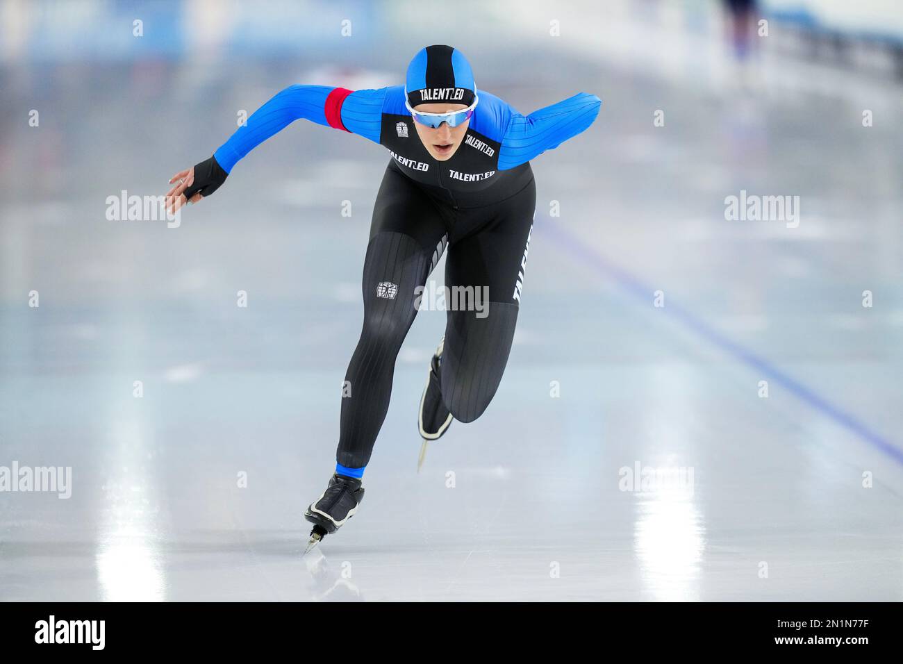 HEERENVEEN, NETHERLANDS - FEBRUARY 5: Meike Veen competing on the ...