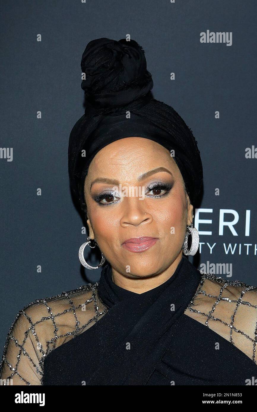 Los Angeles, CA. 5th Feb, 2023. Simone Smith at arrivals for Universal ...