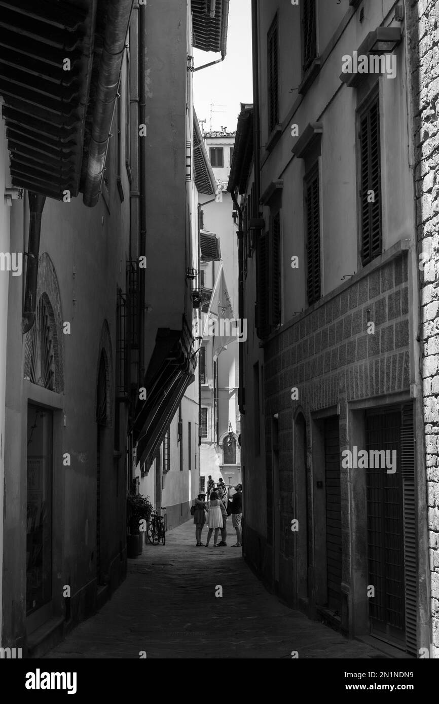 People on the streets of Florence, Tuscany on a summer's day Stock ...