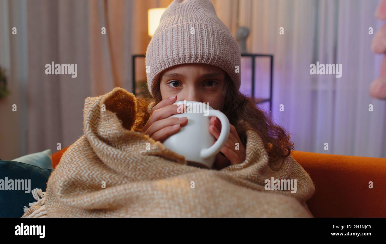 Girl shivering cold hi-res stock photography and images - Alamy