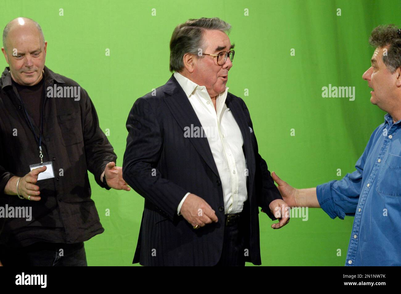 Comedian Ronnie Corbett photographed on the treadmill at Peter Kay's ...
