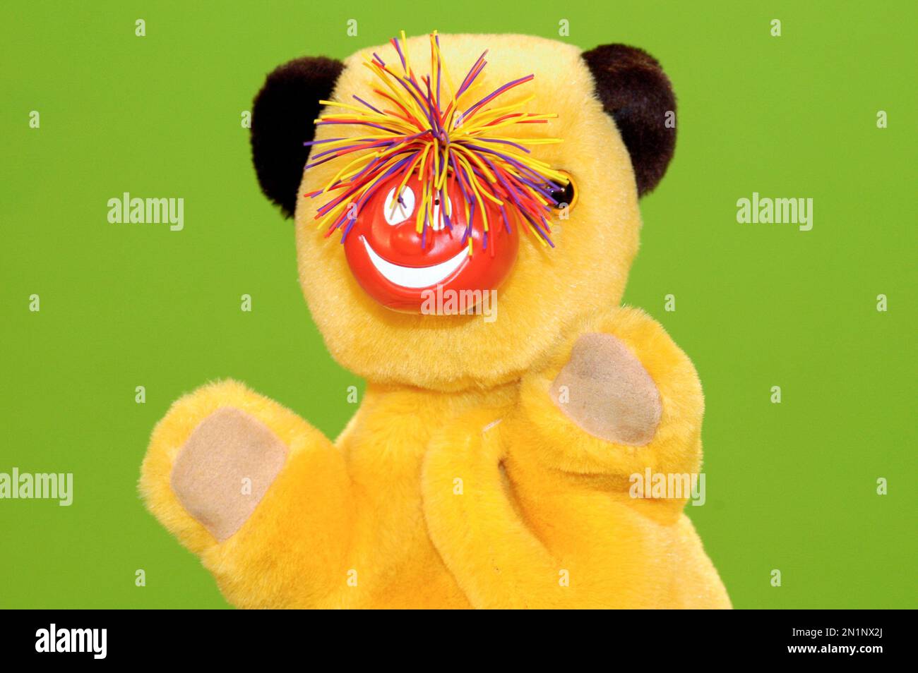 Sooty photographed at Peter Kay's iconic 2005 Comic Relief 'Amarillo ...