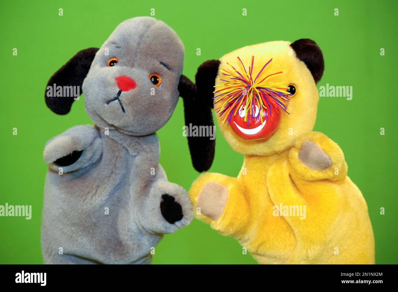 Sooty & Sweep at Peter Kay's iconic 2005 Comic Relief 'Amarillo' video ...