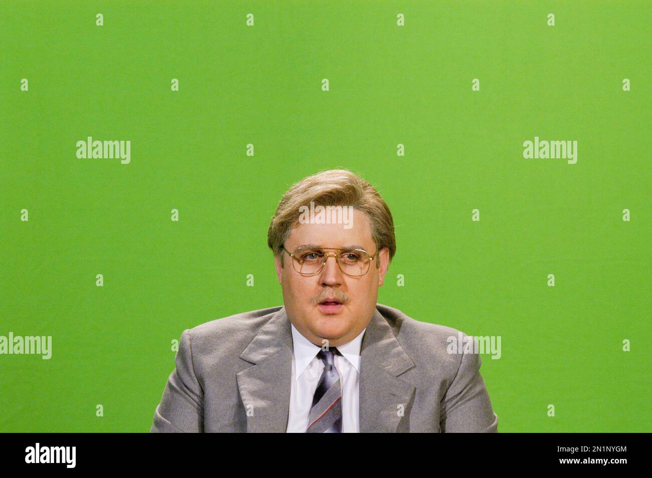 Peter Kay as Brian Potter in the 2005 Comic Relief 'Amarillo' video shoot Stock Photo - Alamy