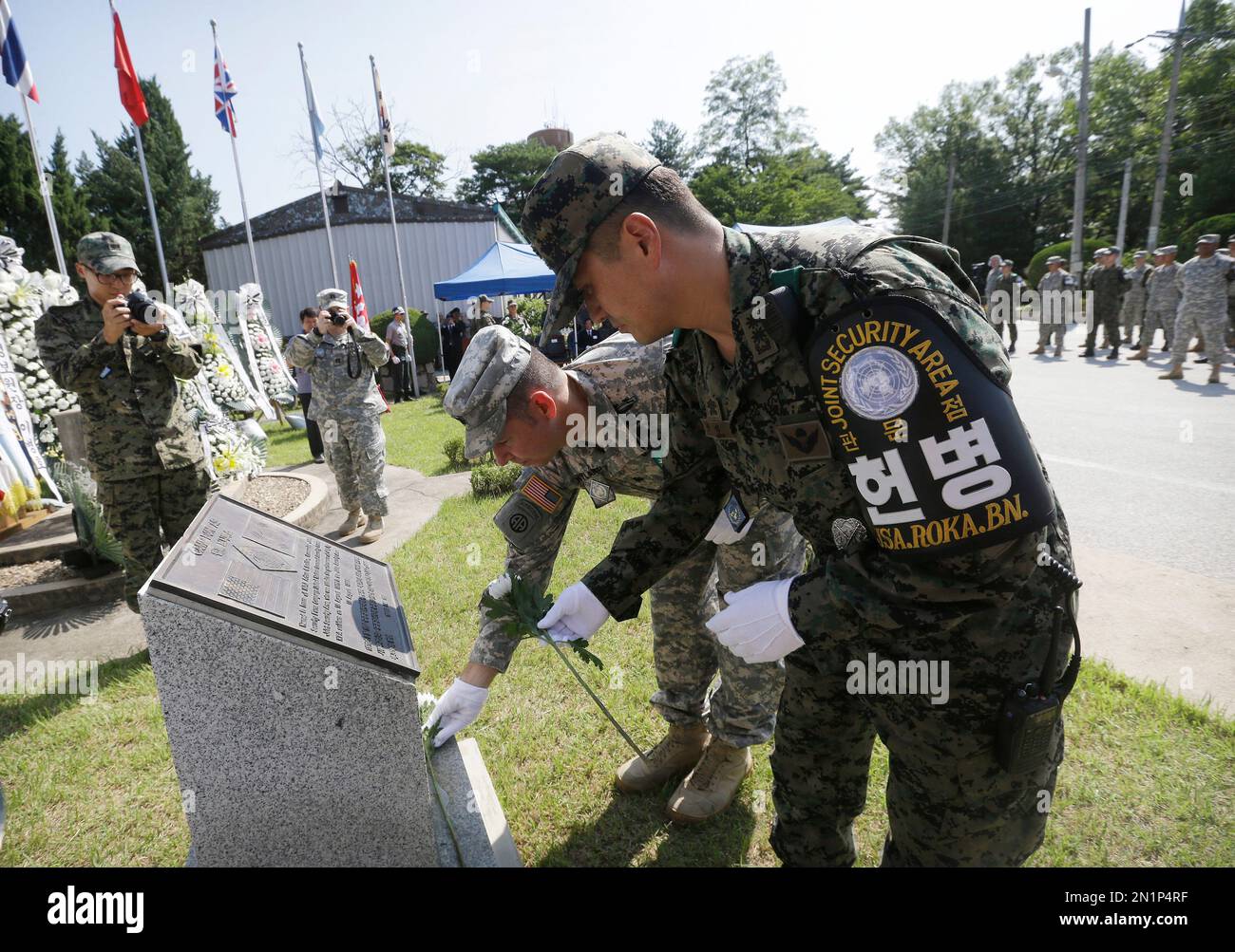 South Korean Army LTC. Woo Seok-je, right, and U.S. Army LTC ...