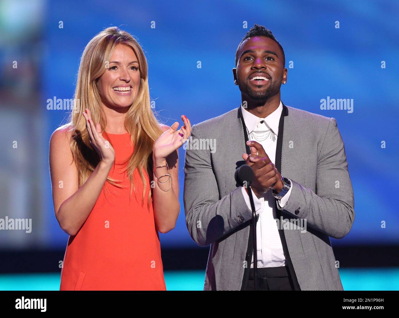 Cat Deeley, left, and Jason Derulo present the choice dancer award at ...