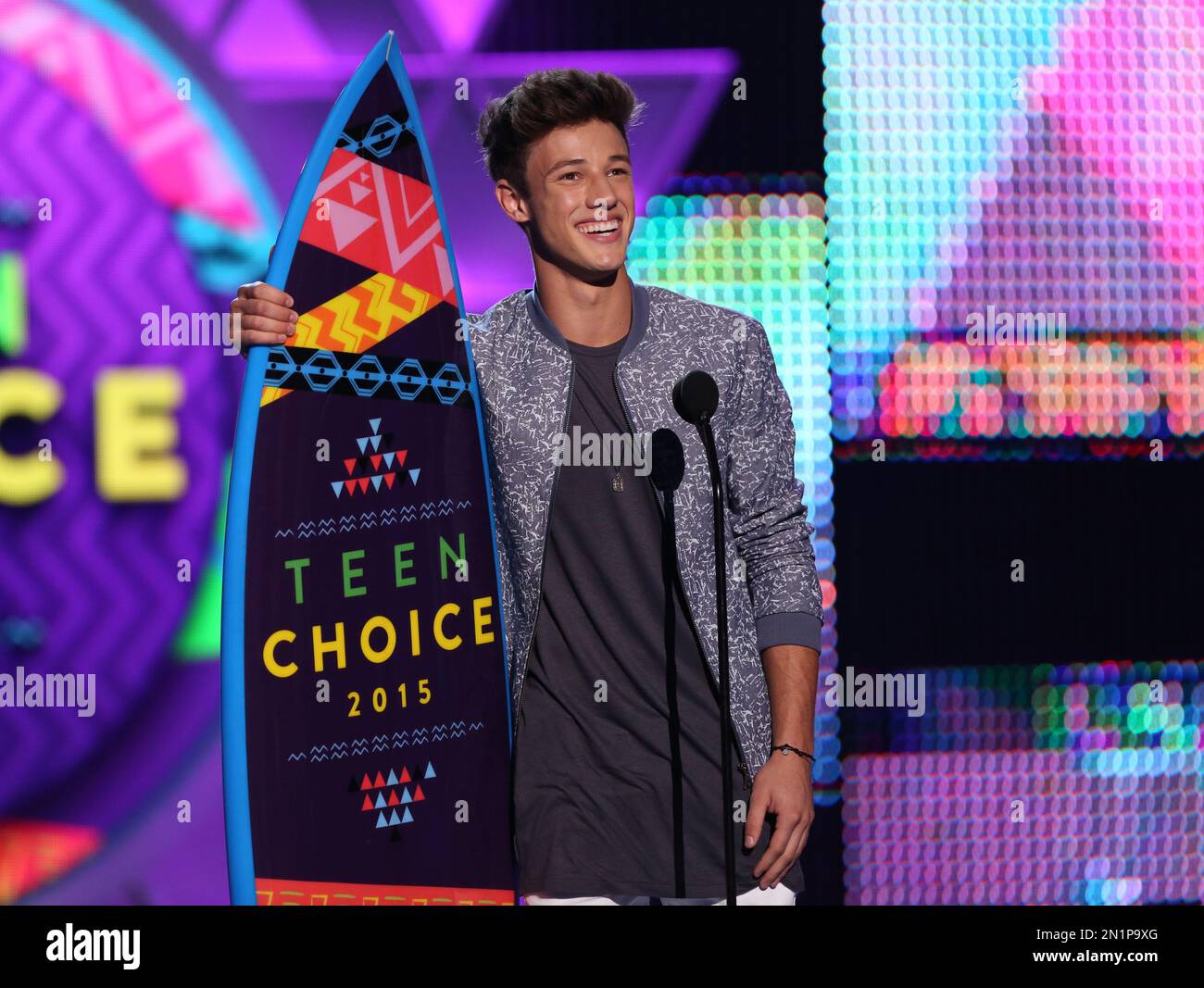Cameron Dallas accepts the choice web star award: male at the Teen ...