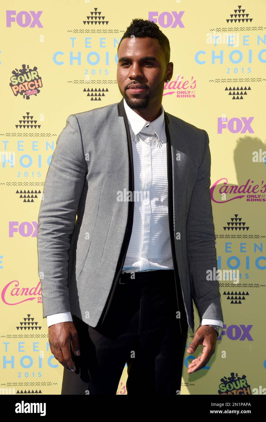 Jason Derulo arrives at the Teen Choice Awards at the Galen Center on ...