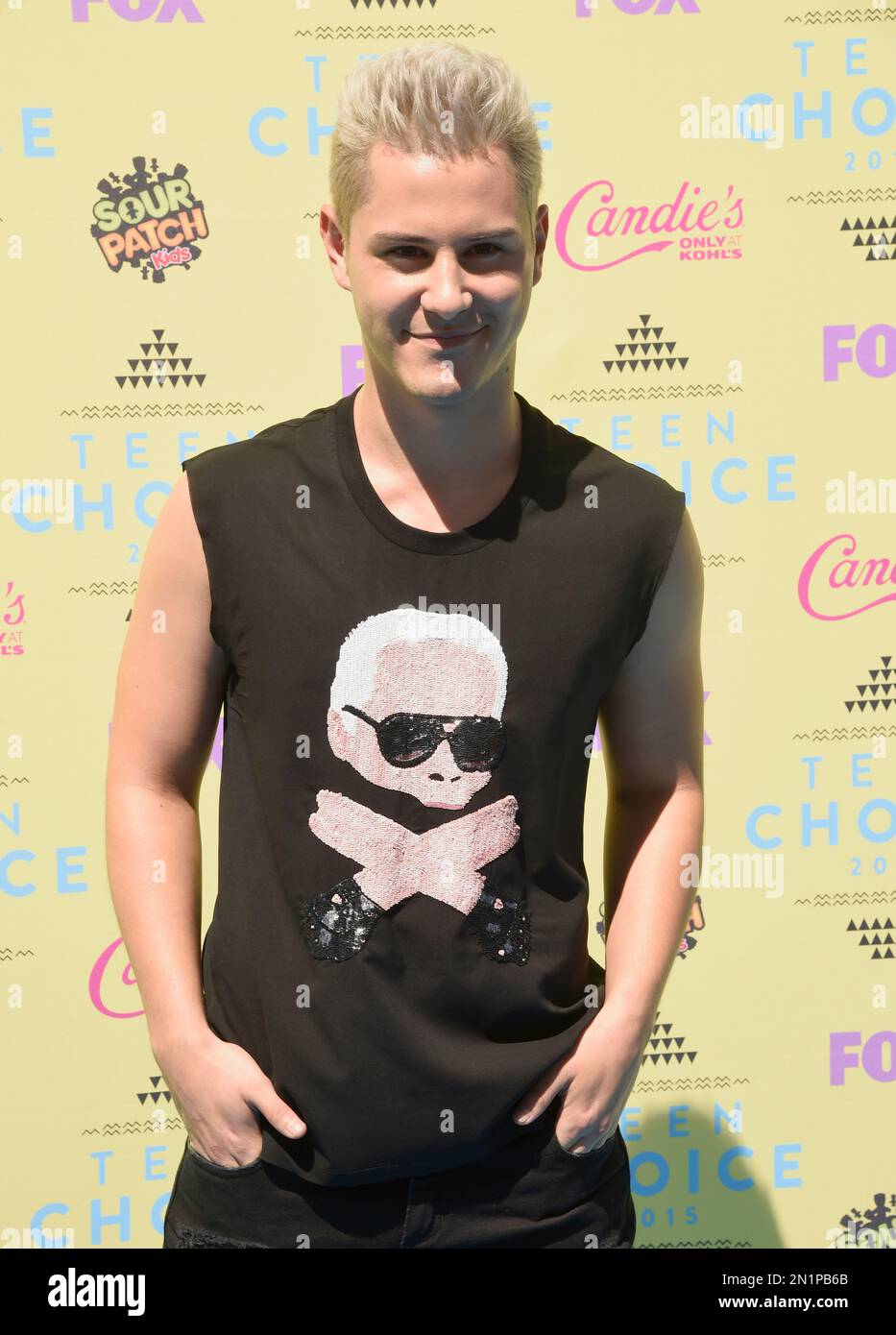 Michael J. Willett arrives at the Teen Choice Awards at the Galen ...