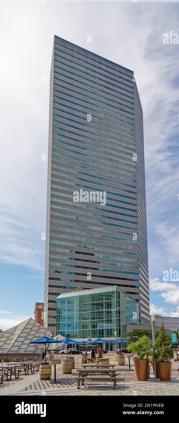 Boston Financial District: 1 Financial Center is an irregular hexagon ...