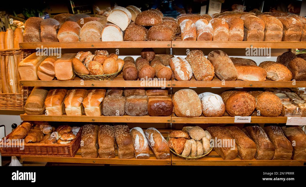 French bakery stores hi-res stock photography and images - Alamy