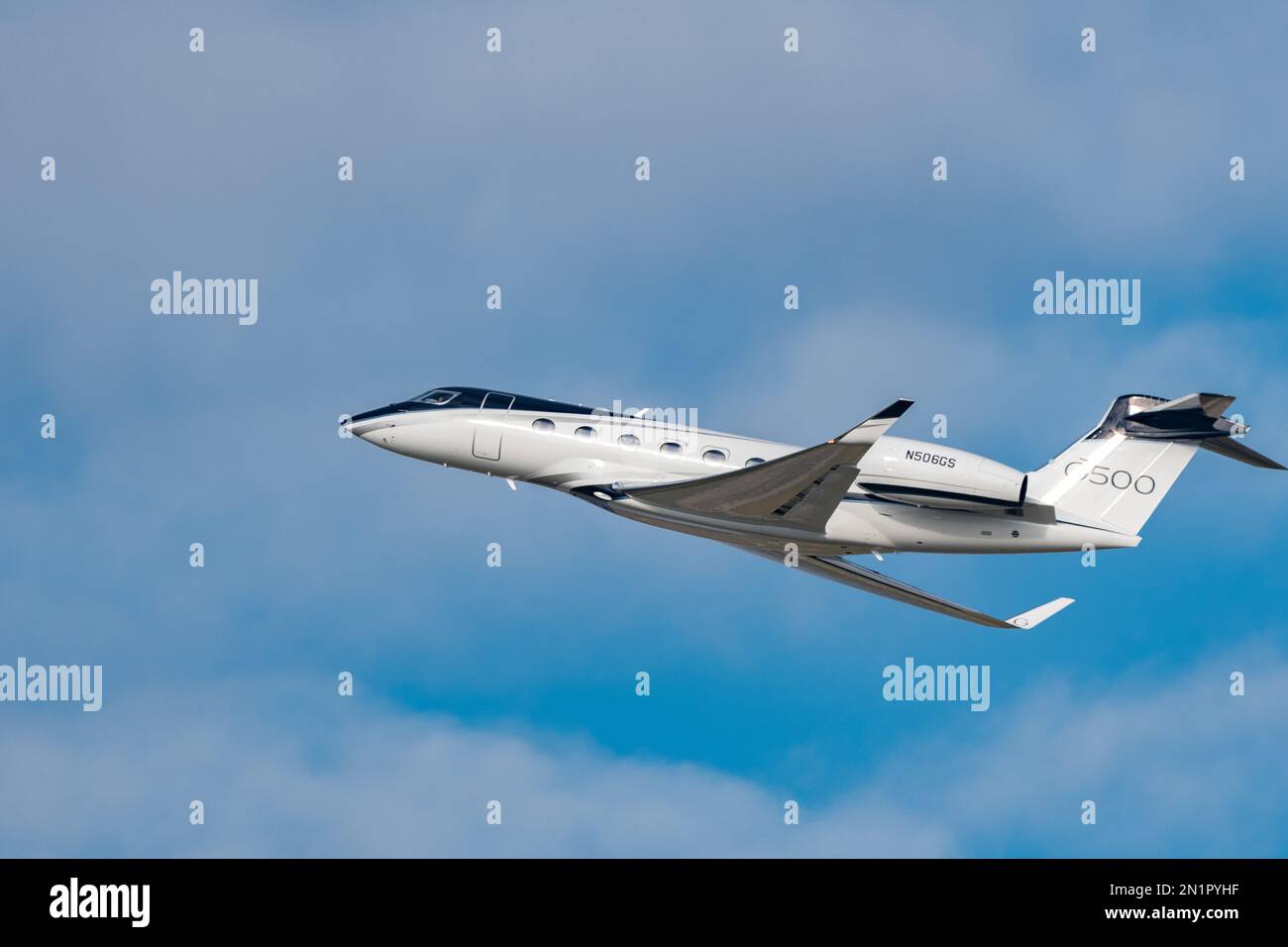 Gulfstream gvii g500 hi-res stock photography and images - Alamy