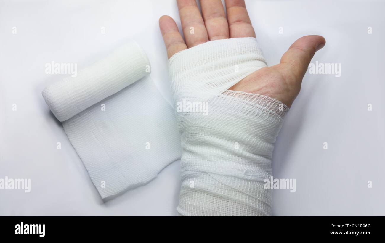 Injured wrist hi-res stock photography and images - Alamy