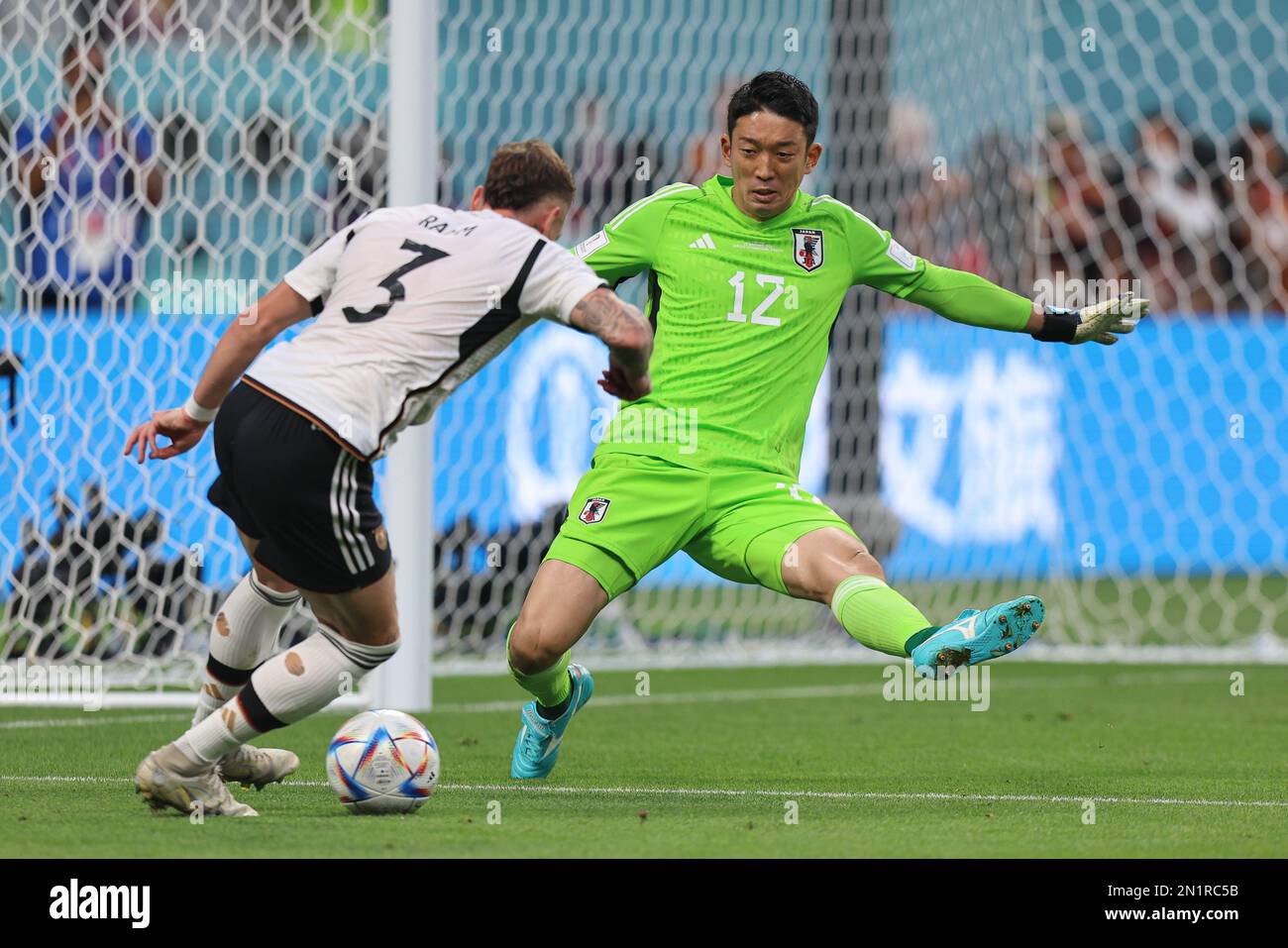 AR-RAJJAN, QATAR - NOVEMBER 23: David Raum, Shuichi Gonda during the ...